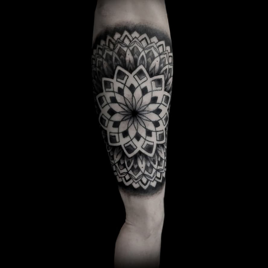 Opium Tattoo - Opium Tattoo - Toruń